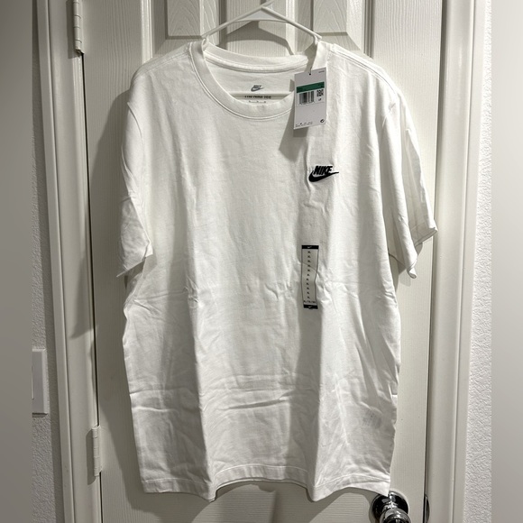 Nike | Shirts | Nwt Nike Sportswear Club Tee Tk | Poshmark
